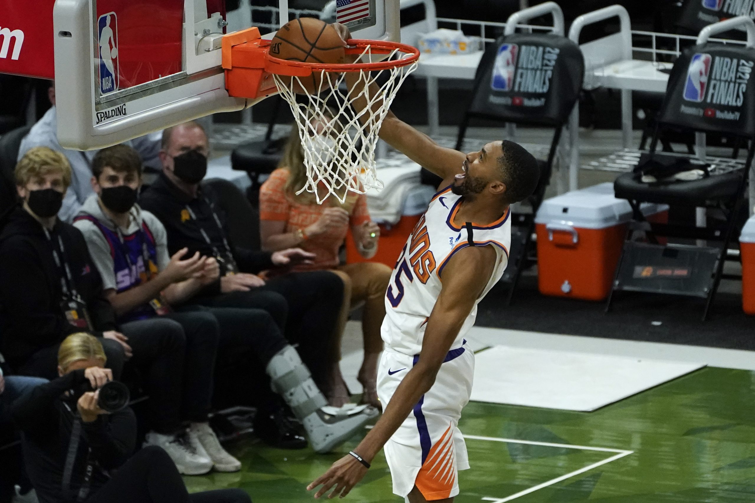 Suns and Bridges Get New Contract Done