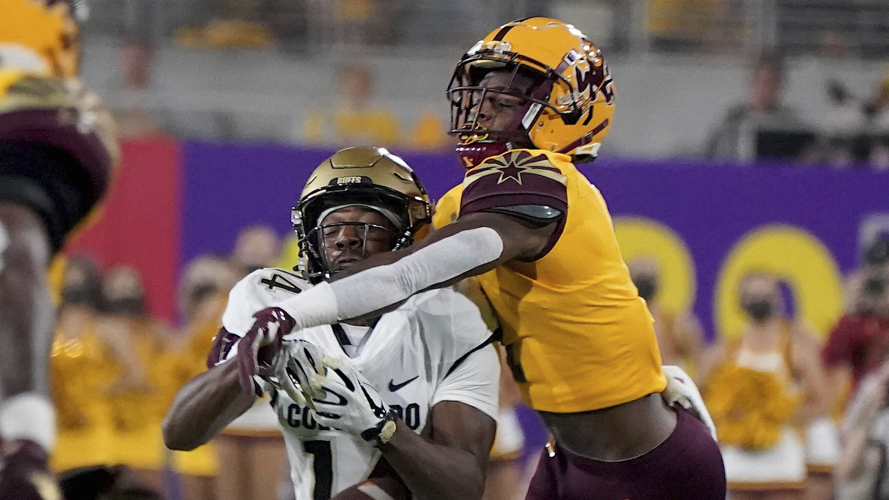 Jordan Clark Using Football Role Models to Lead in 2022