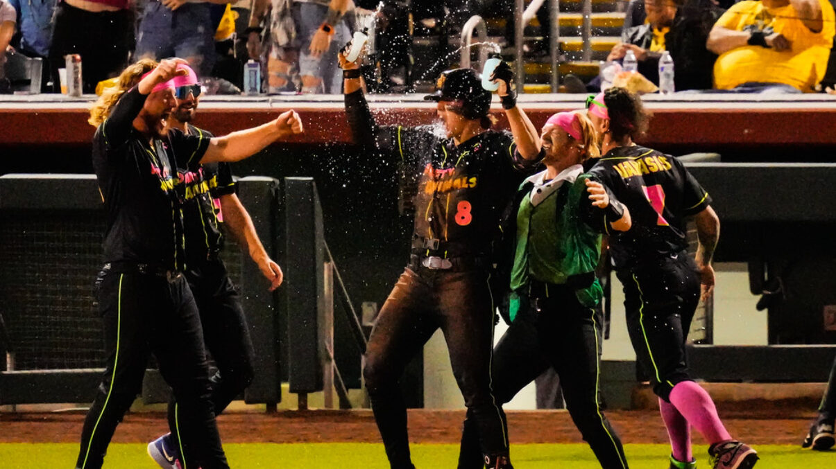 GALLERY: Savanah Bannanas Invade Scottsdale Stadium