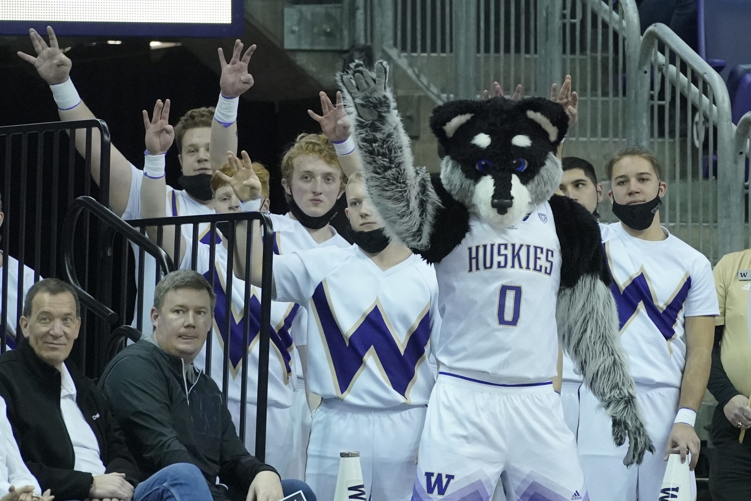 Washington’s MBB coaching search: Big Ten move offers Huskies huge ...